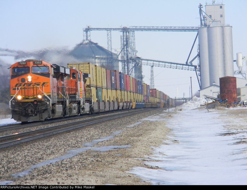 BNSF 7252